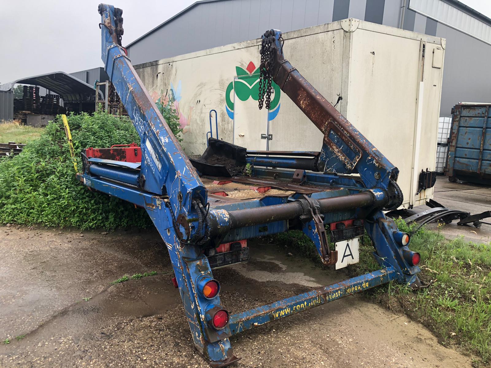 Skip load system - 050099023 - Mestebeld Trucks