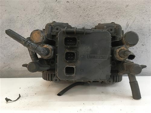 Rear axle modulator Actros MP4 euro6 - 400726010 - Mestebeld Trucks
